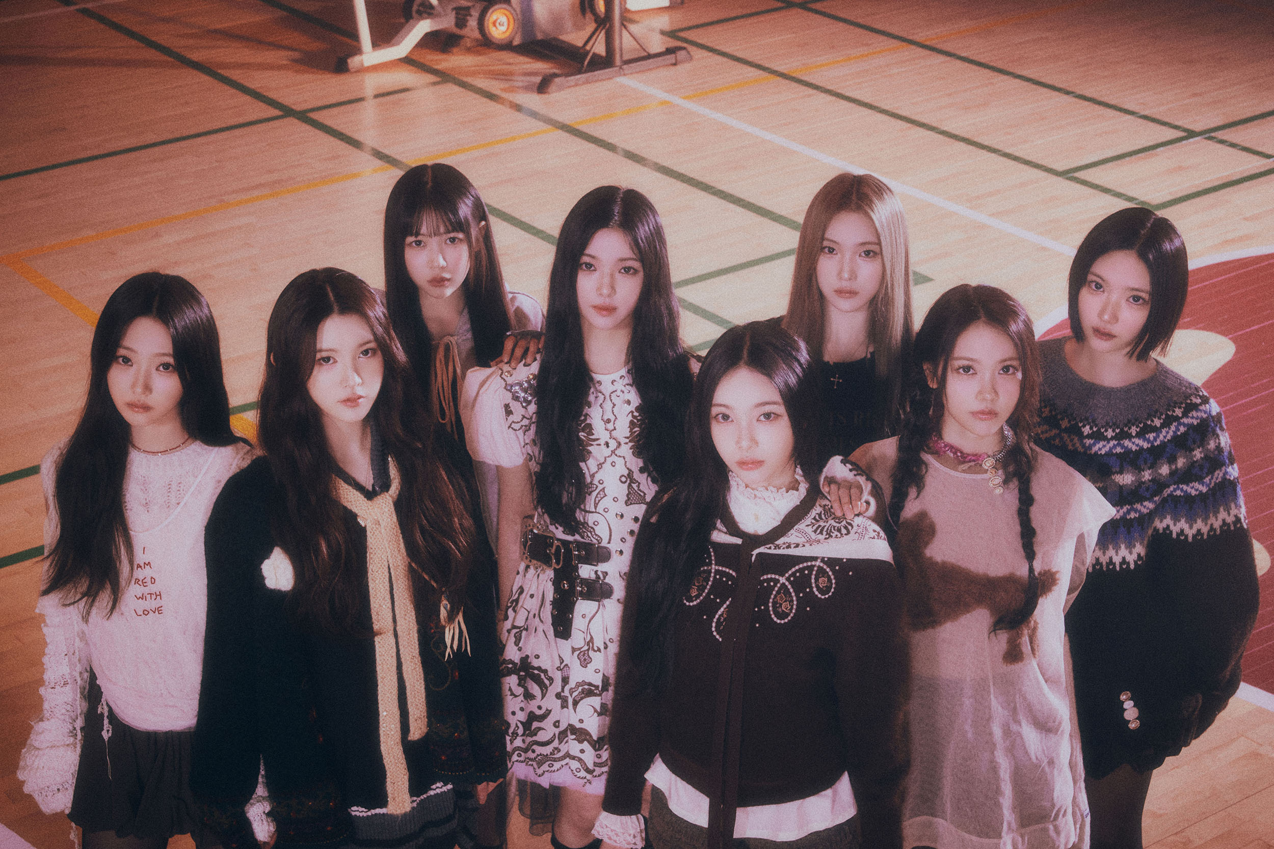 ‘24일 데뷔’ 하츠투하츠, 첫 싱글 ‘The Chase’ 티저 이미지 베일 벗었다 — SM Entertainment