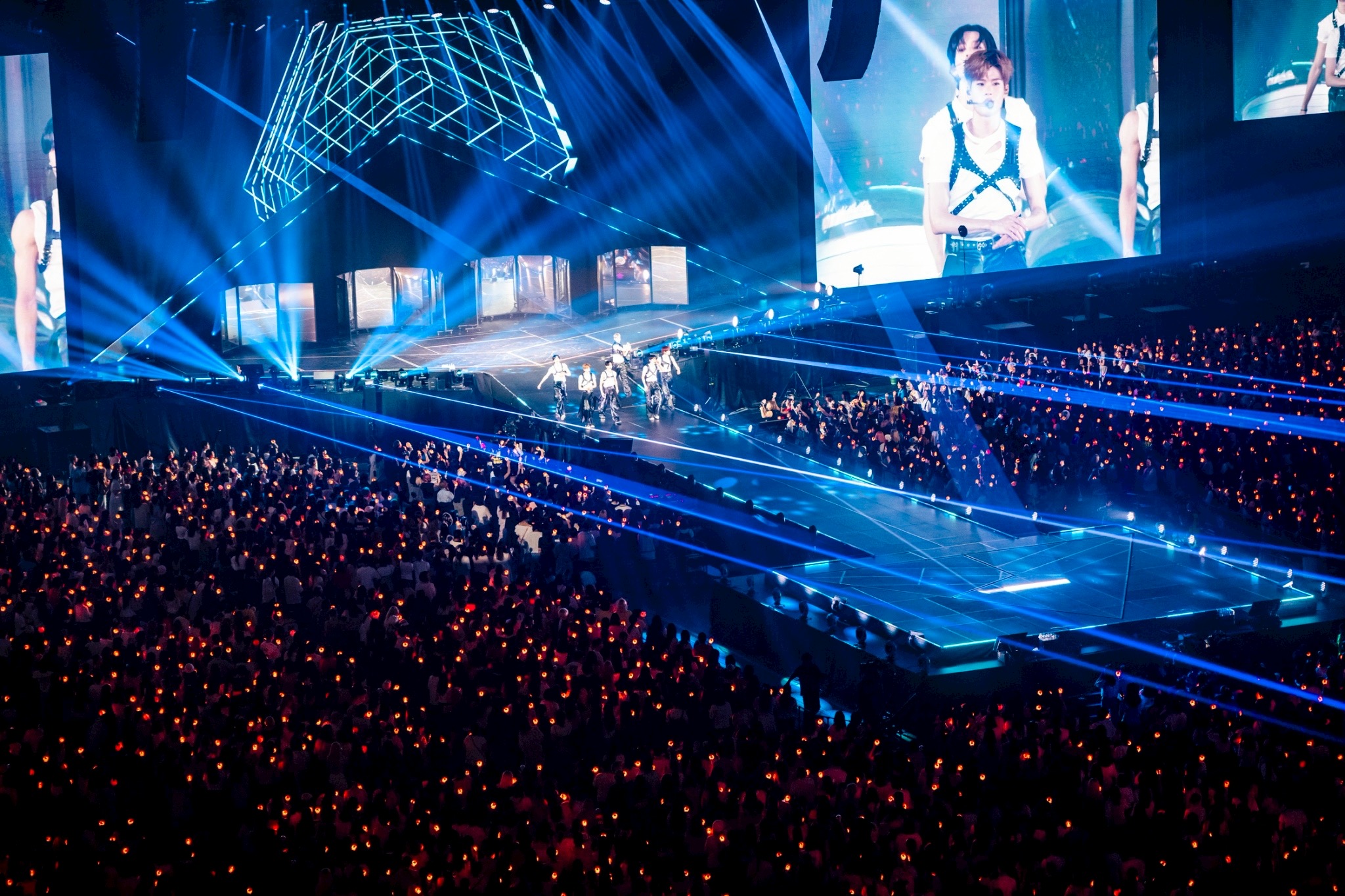 ‘매진 릴레이’ 라이즈, 일본 사이타마 공연 5만 4천 관객 동원 — SM Entertainment